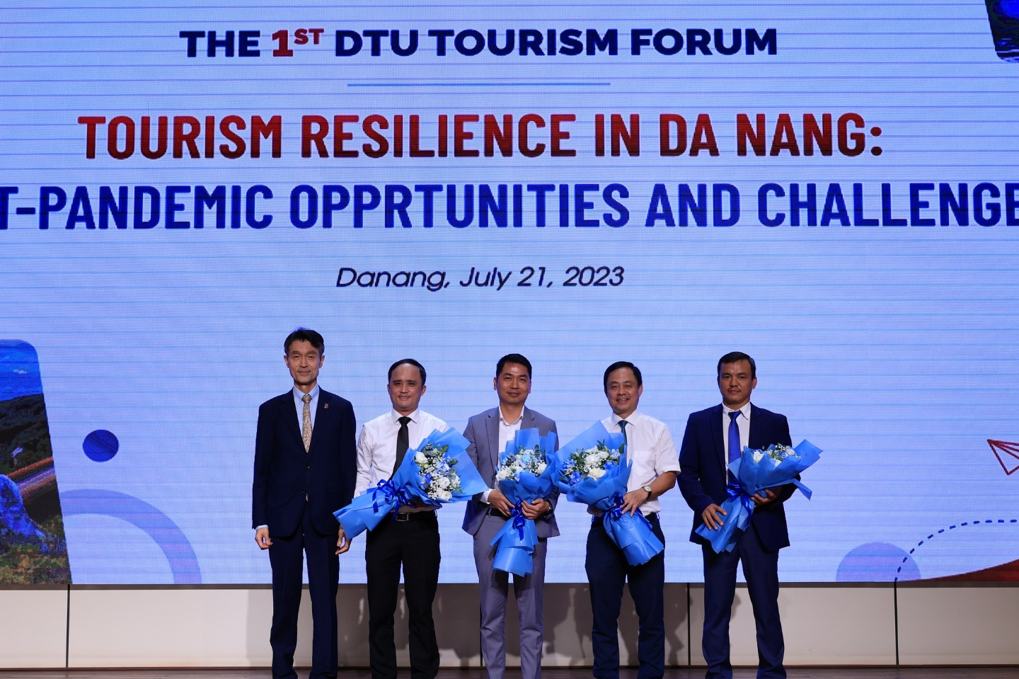 Universities and Travel Agencies Jointly hold Tourism Forum at DTU-DTU ...